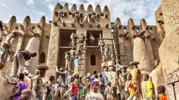 The Great Mosque of Djenné: A Masterpiece of Sudano-Sahelian ...