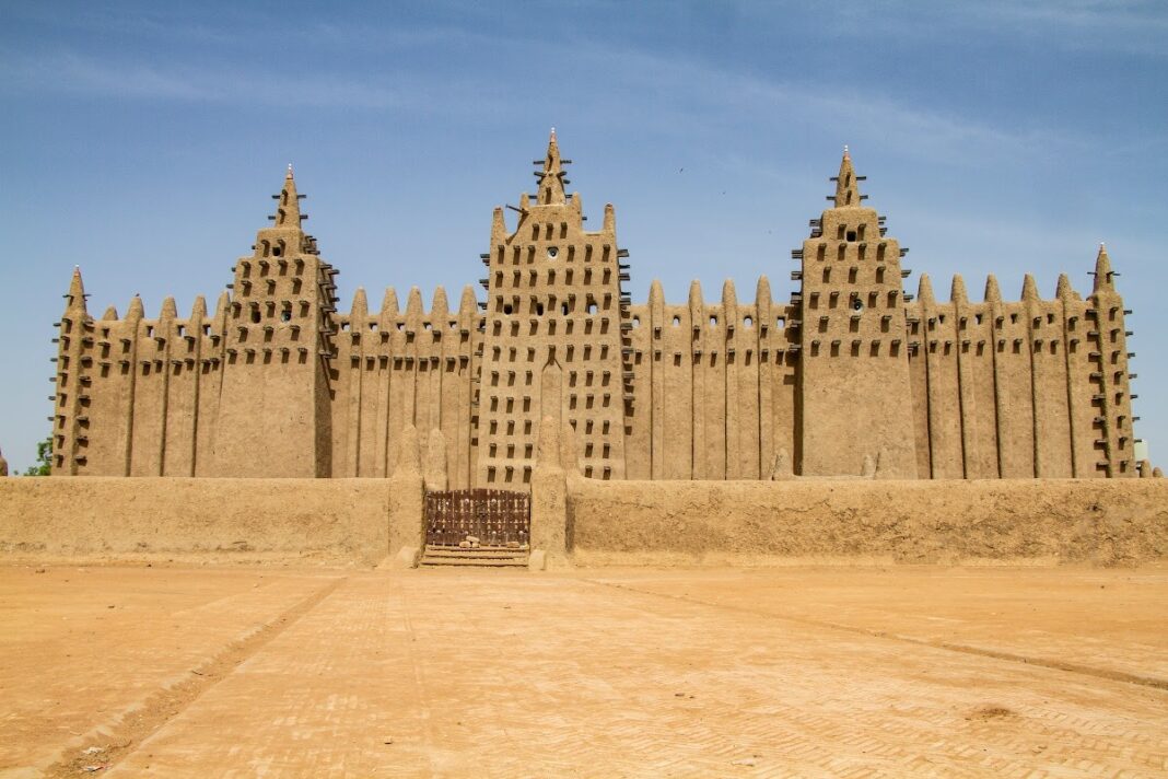The Great Mosque of Djenné: A Masterpiece of Sudano-Sahelian ...